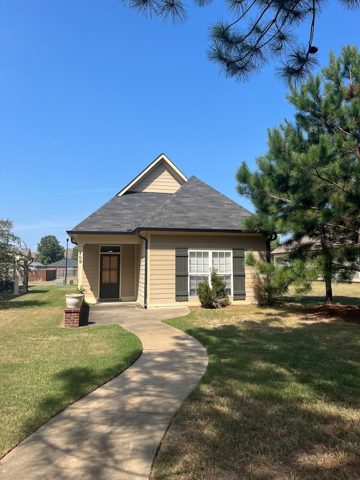 Cute 3bed/2bath Home Off Hwy6 - Oxford, MS