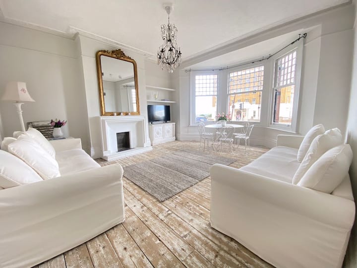 Seafront + Private Garden + Free Parking - Hove