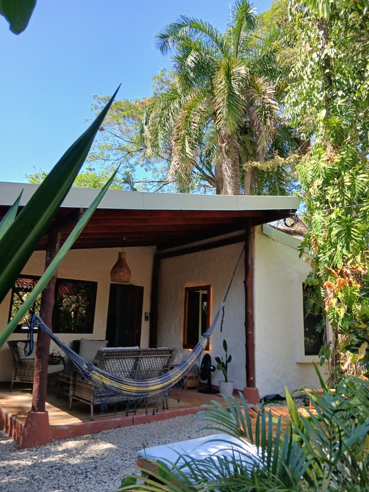 Casa Mango Rosa – Tropical Beach House - Costa Rica