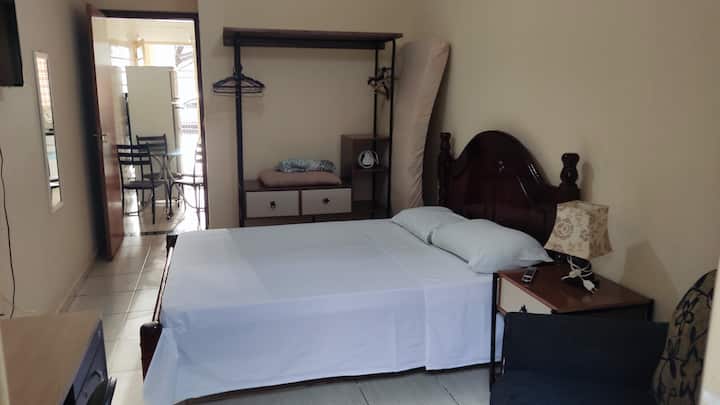 Apto 03 C/ Suíte, Mobiliado, Próx. Usp. - Pirassununga