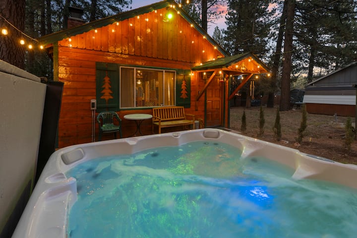 Walk To Bear Mtn • 2br • New Spa • Pet Friendly - Big Bear, CA