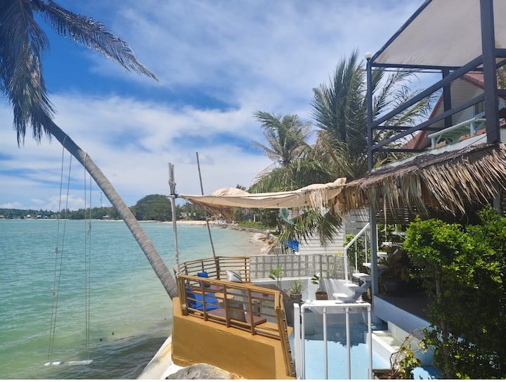 Sunset Bay Beachfront Tiny Home - Ko Phangan