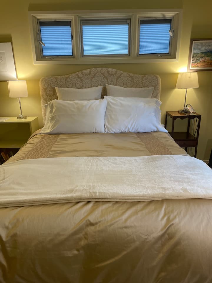 2 Bedrm Ste, Private Bath & Entry - Sausalito, CA