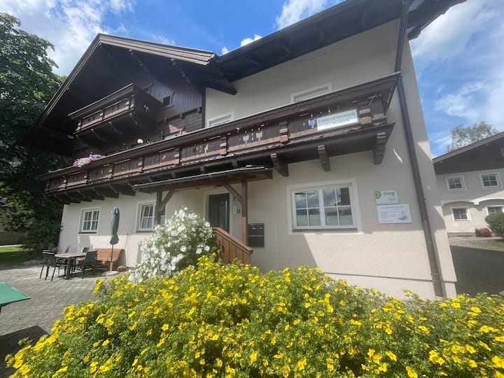 Ruhige  2 Zimmer Wohnung In Maishofen Mit Garten - Maishofen