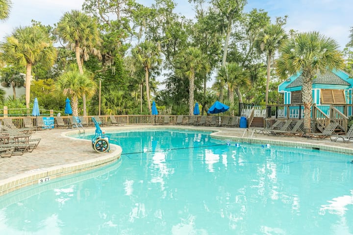 Edisto Island • Beach Retreat • Pool Access - Edisto Beach, SC