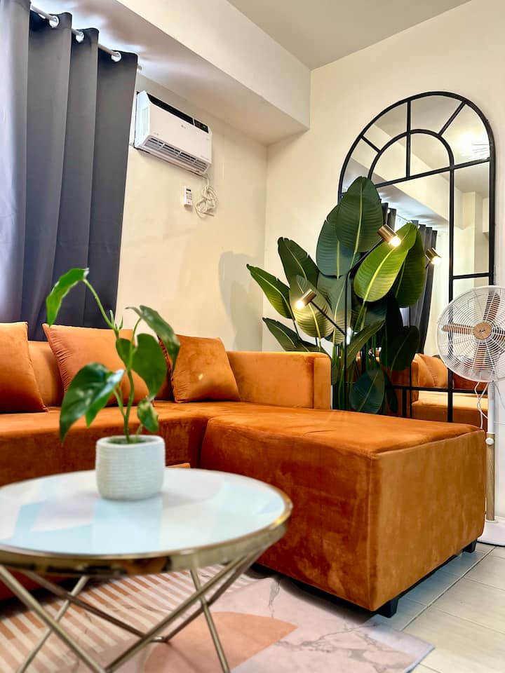 Boho 2 Bedroom Condo W/ Pool - Marikina