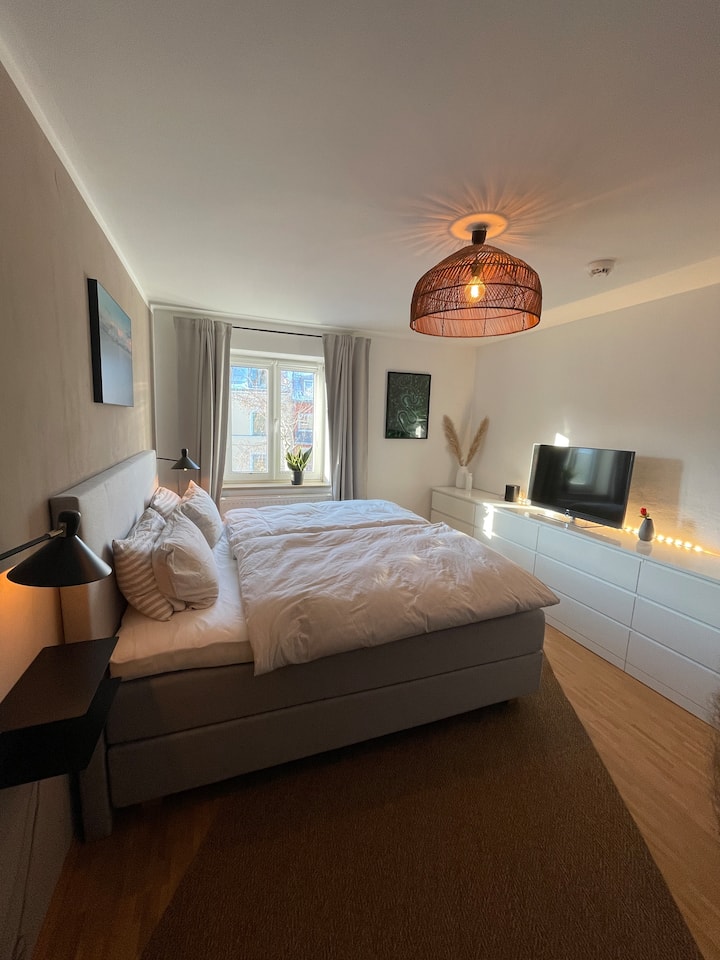 Spacious Apartment In Trend Area Maxvorstadt - München