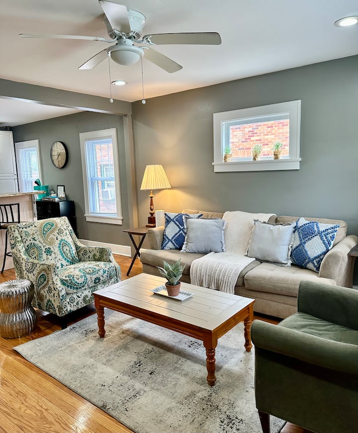 Charming Central Escape | 2br + Parking - Albany, NY