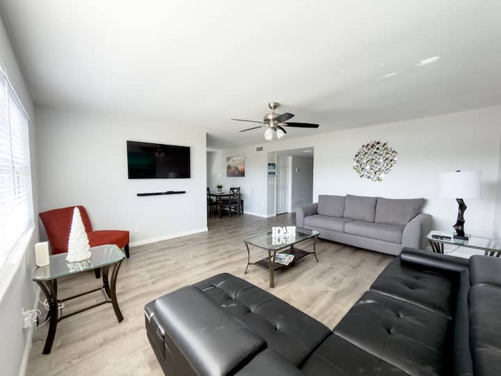 Lovely Apartment Close To The Beach! - Cocoa Beach, FL