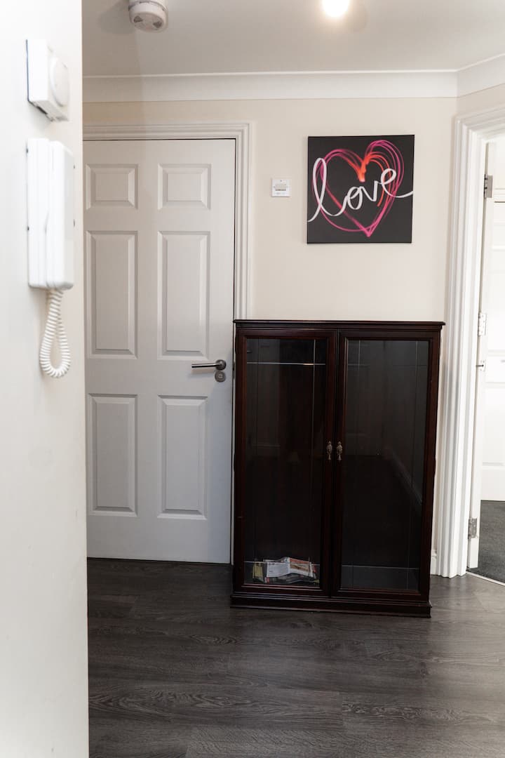 2 Bed & 2 Bath-flat-driving Distance To Edinburgh - Livingston