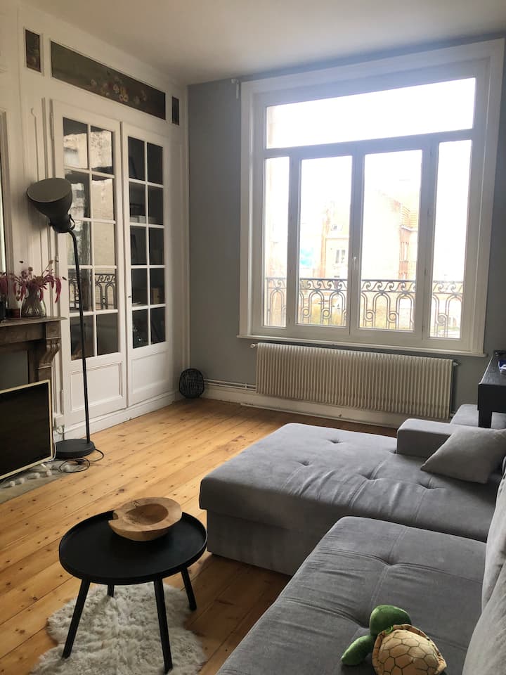 Appart Proximité Vieux Lille, Au Pied Du Tram - Lille