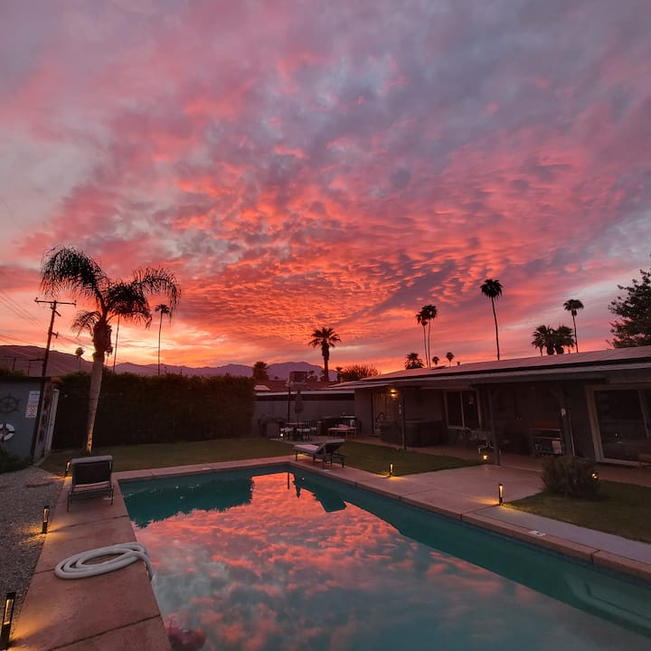 Desert Star Oasis With Pool Hot Tub And Mtn Views - Palm Desert, CA