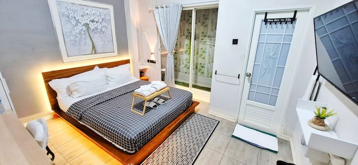 Adorable 1-bedroom Place In Sila House - スラバヤ