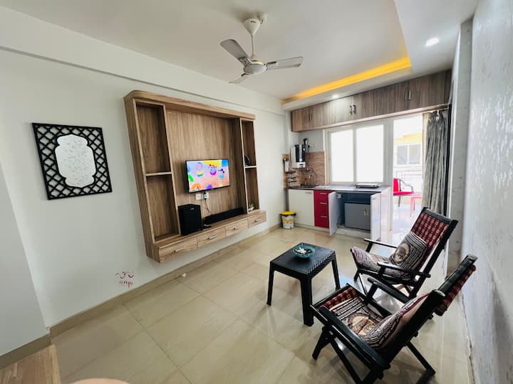 Lovely 1-bedroom Suit With Balcony And Pool - Puri