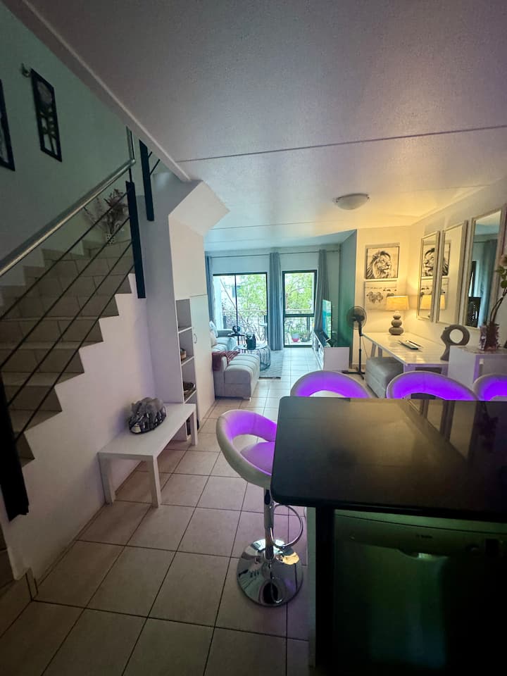Sanctuary 2 Bedroom Condo With Pool Access - Sandton