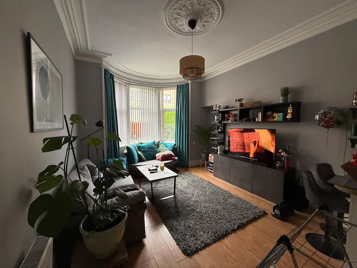 Glasgow Private Room. Near Hydro, Ibrox, Subway - Glasgow