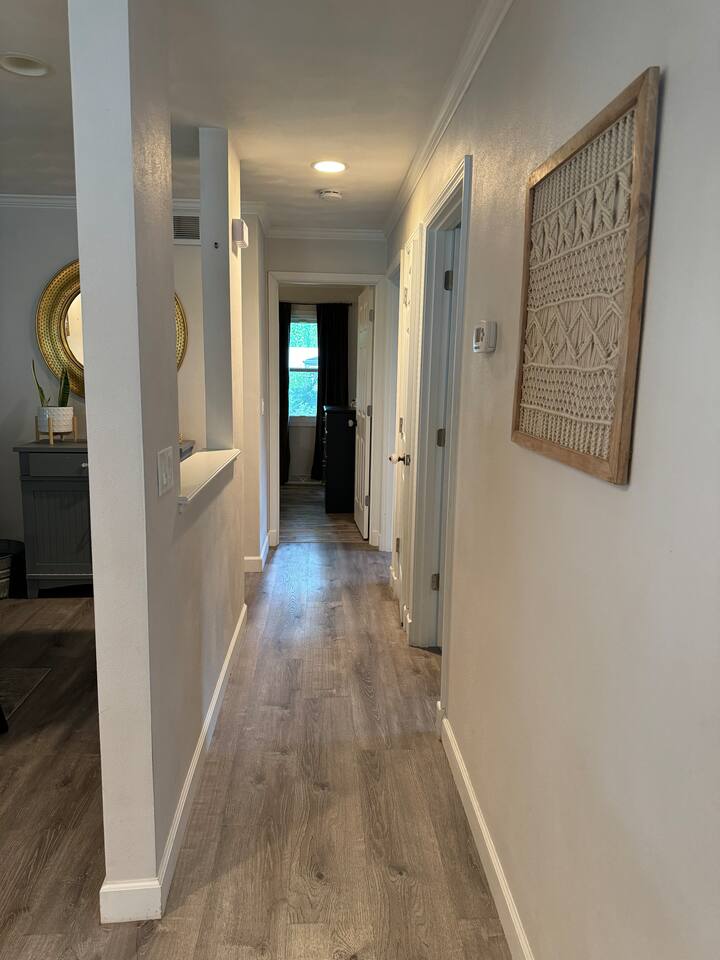 Spacious 3 Bedroom Close Too Wittman Airport - Oshkosh, WI