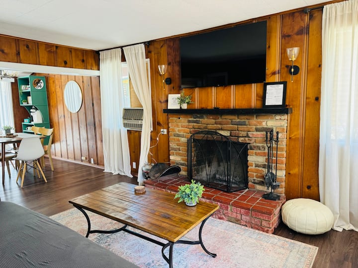 Cozy Family Cabin W/fireplace&deck, Near Mt. High - Wrightwood, CA