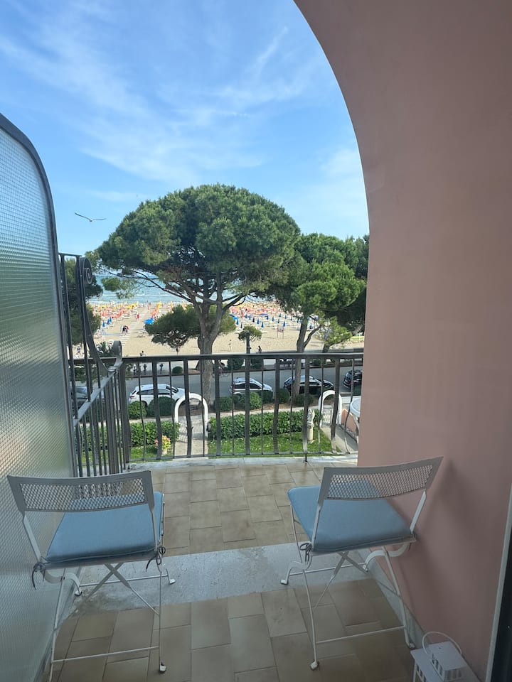 Romantic Penthouse With A Lovely Sea View - Lignano Sabbiadoro