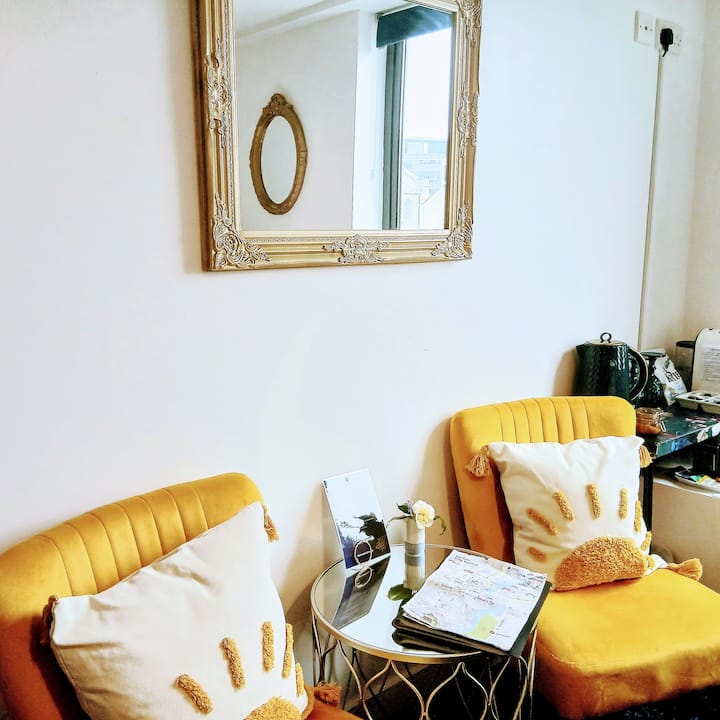 City Double Room/ Ensuite/free Breakfast & Parking - Belfast