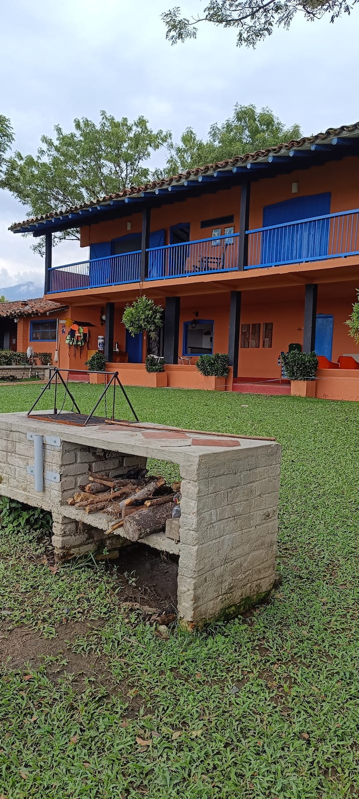 Casa Campestre Cerca Hacienda El Paraíso Y El Pomo - Ginebra