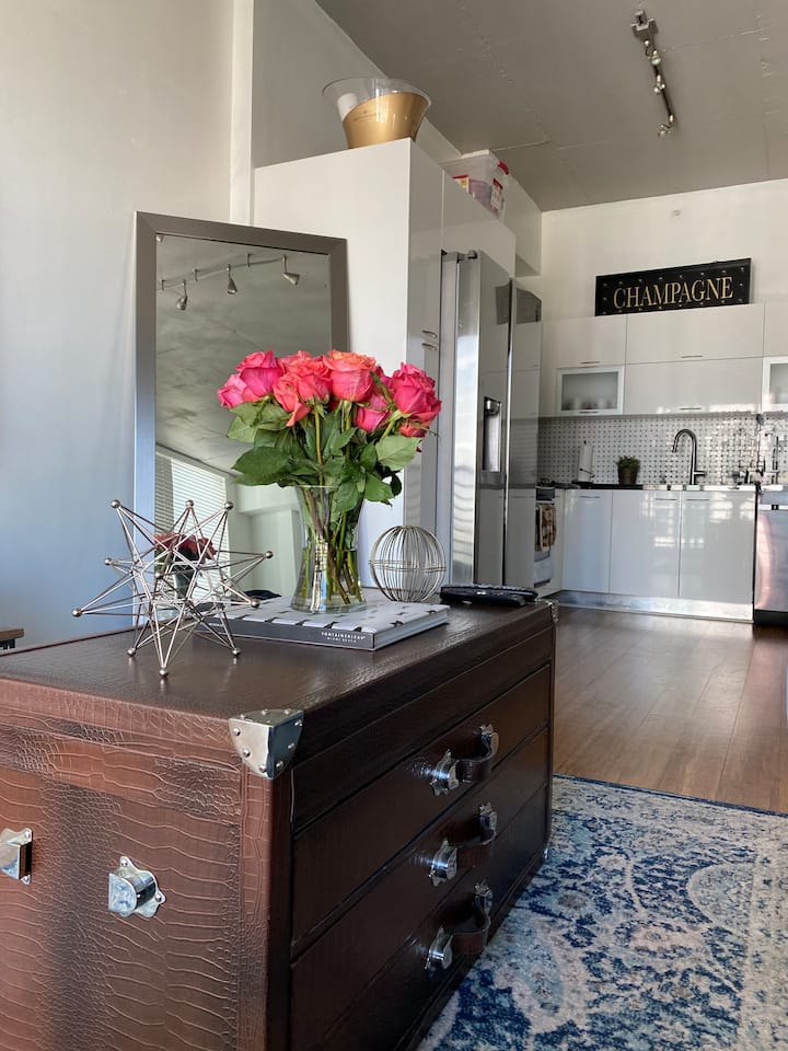 Studio/1 Bedroom Jr Apartment In Heart Of Downtown - Miami