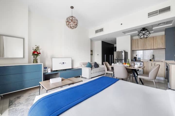 Stunning Studio With Balcony|business Bay - Dubai