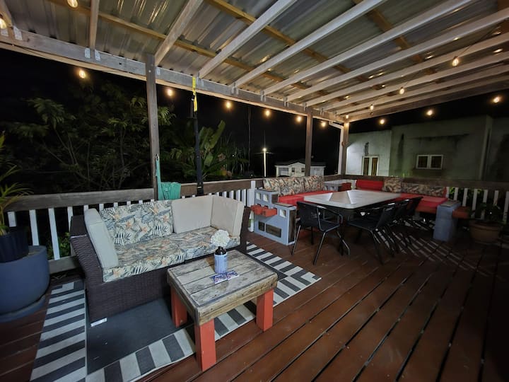 Spacious Deck And Garden - Barbados