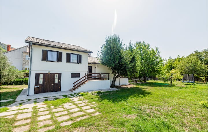 3 Bedroom Lovely Home In Blato Na Cetini - Mimice