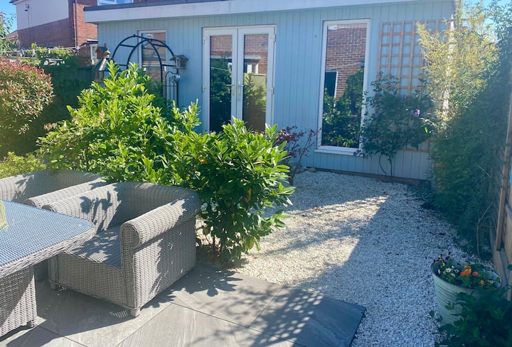 Adorable Private Garden Annex In Lytham St Annes - Lytham St Annes