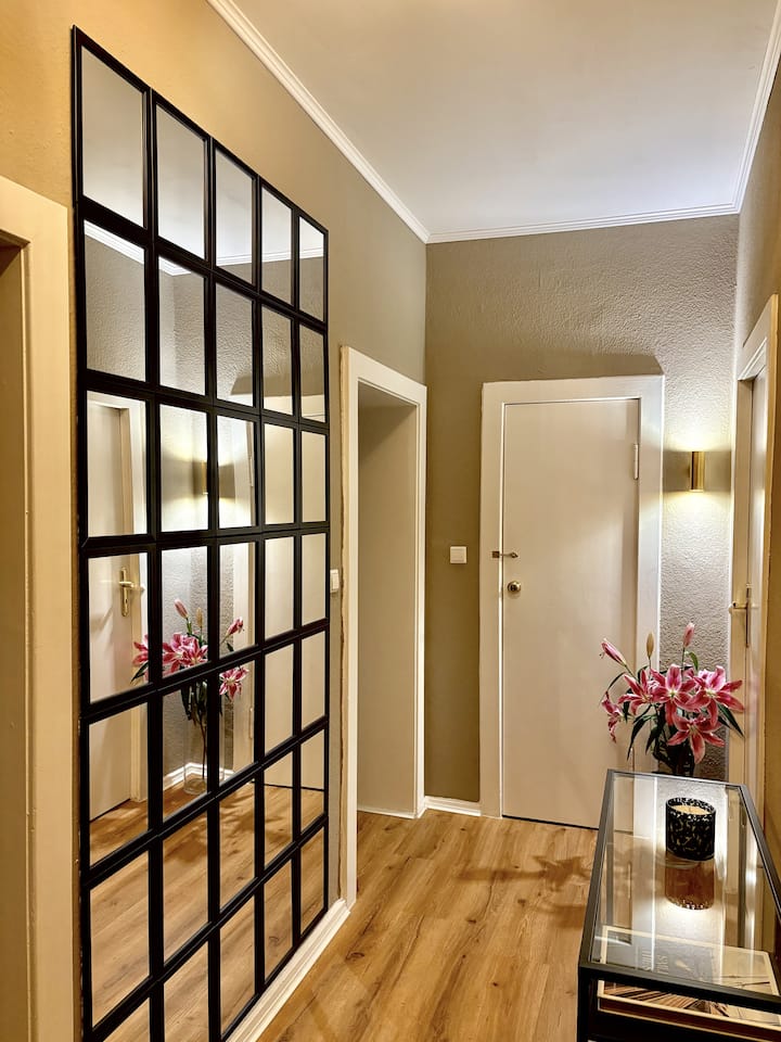 Central & Quiet Room + Private Balcony - Berlin