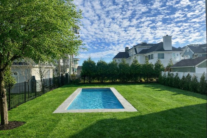 Beach Summer Rental W/ Pool- 3 Min Walk From Beach - Long Branch, NJ