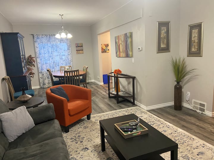 Comfy Cozy 4 Guest Home Close To Downtown - Winnipeg