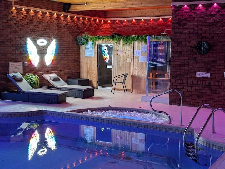 Farmhouse - Pool, Gym, Jacuzzi, Sauna, Observatory - United Kingdom