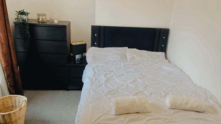 Cheerful 2 Bed-room And 2 Living Room - Manchester