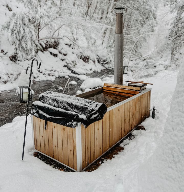 Cozy Creekside Cabin With Wood Fired Hot Tub - Dutchess County, NY