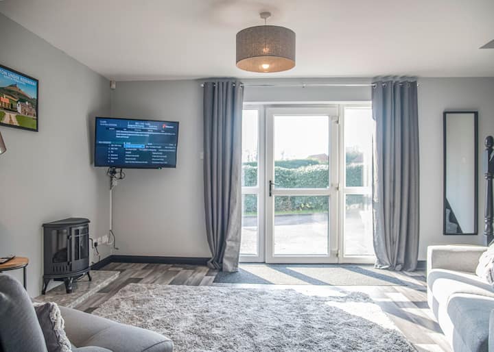 2 Bedroom Apartment With Hot Tub - Thirsk