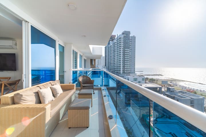 Spectacular Beachfront- Rooftop Pool- 5m Old City - Cartagena