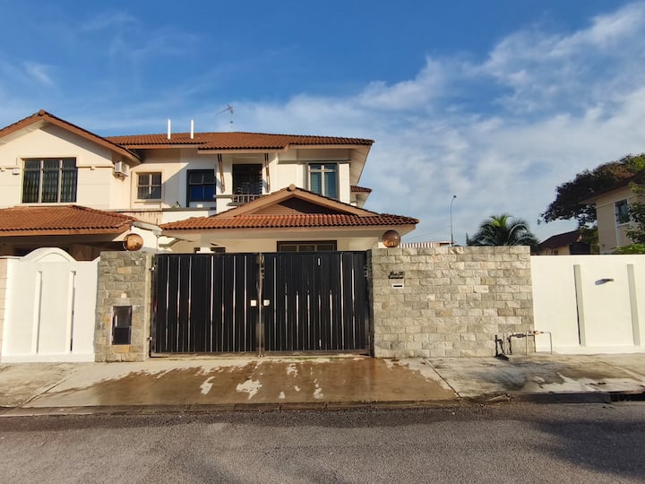 Bukit Indah Home Stay(entire House,near Tuas) - Iskandar Puteri