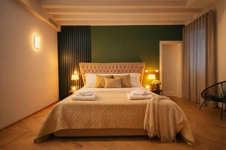 Sweet Time Venice, Luxury San Marco Frezzaria Apt! - Venecia