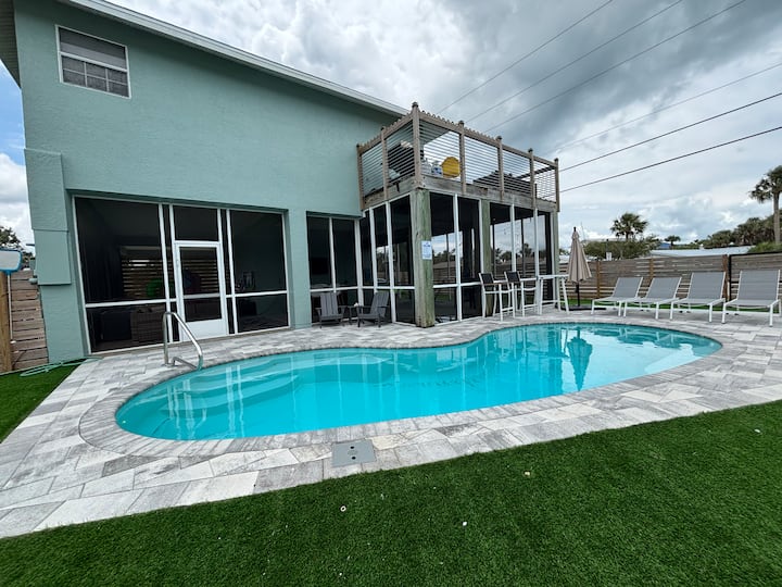 Spacious 4 Br Across From Beach W/ Heated Pool - Manasota Key, FL