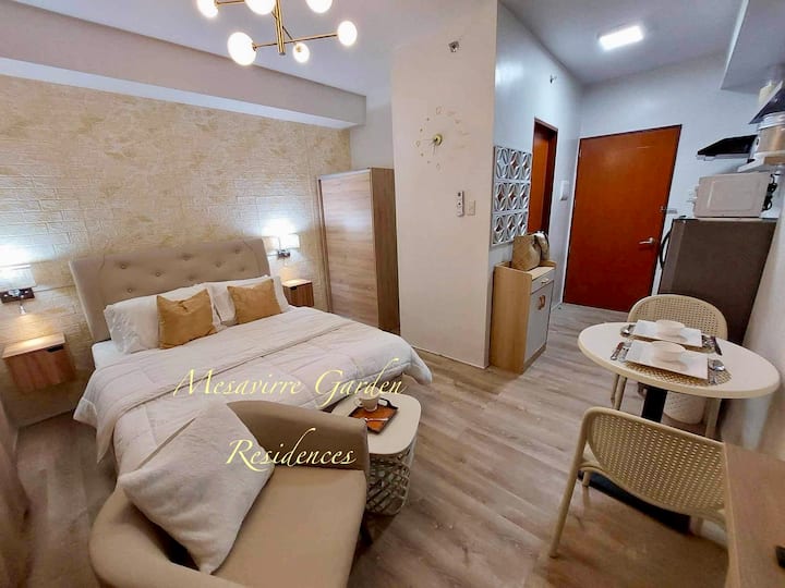 Condo Near Lacson | Pets Welcome & Wi-fi Fast! - Bacolod