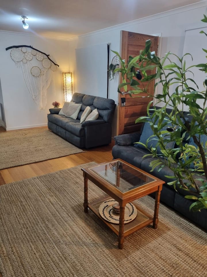 3br Home 5 Min Drive To Hot Springs With Parking - Melbourne