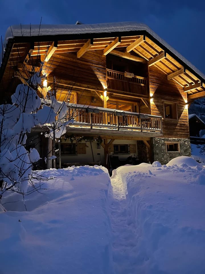 Chalet De Charme Avec Vue Et Cheminée, Classé 4* - Le Chinaillon
