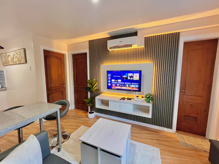 The Urban Retreat Stylish 2br Condo In Banawa Cebu - Cebu City