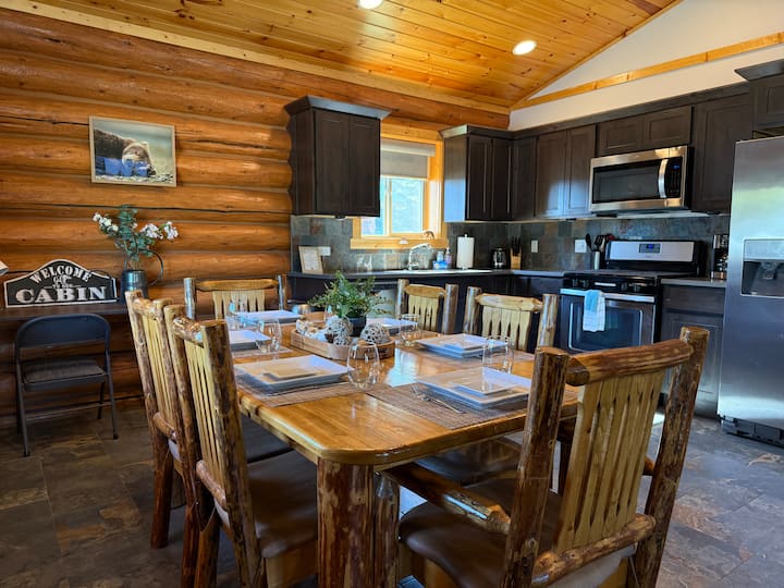 Family-friendly 2br Cabin | Wi-fi & Cable Tv - Bonners Ferry, ID