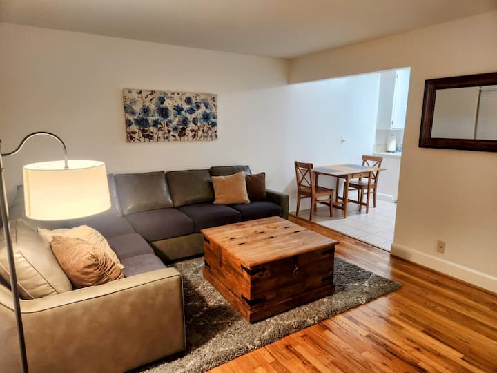 Clean & Charming Great Location, Pool Entire Unit! - Santa Clara, CA