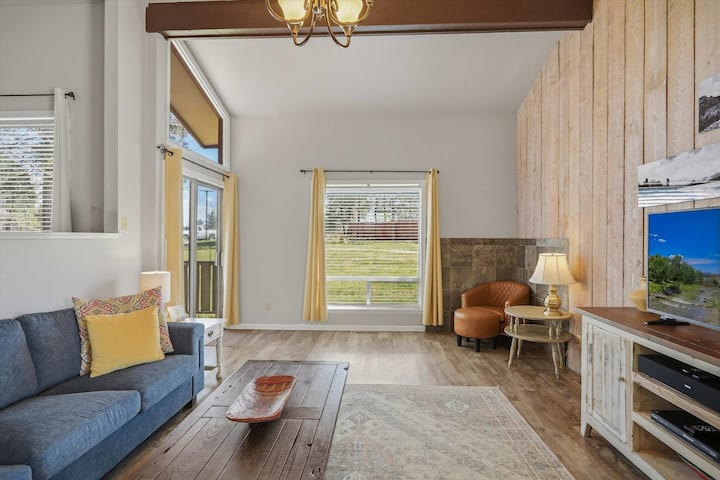 Walk To Dining | Central Ac | Park-like Setting - パゴサ・スプリングス, CO