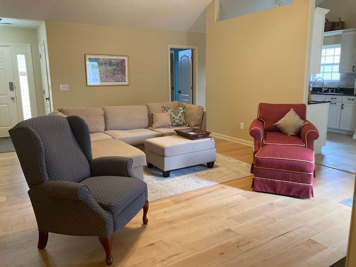 Lexington Modern Ranch Near Downtown! - レキシントン, KY