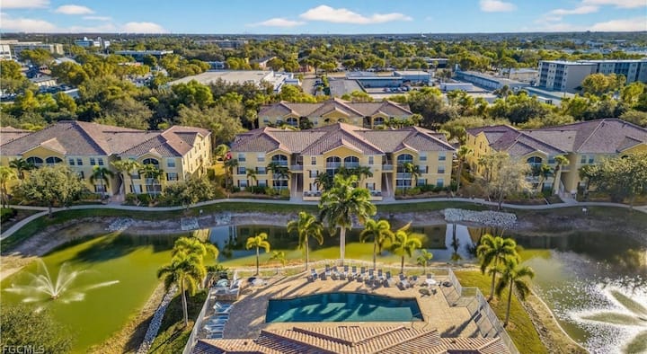 Resort Like Condo | Salt Water Pool - Fort Myers, FL